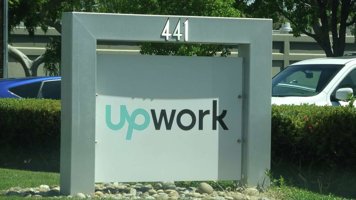 How To Get Job On Upwork For Beginners